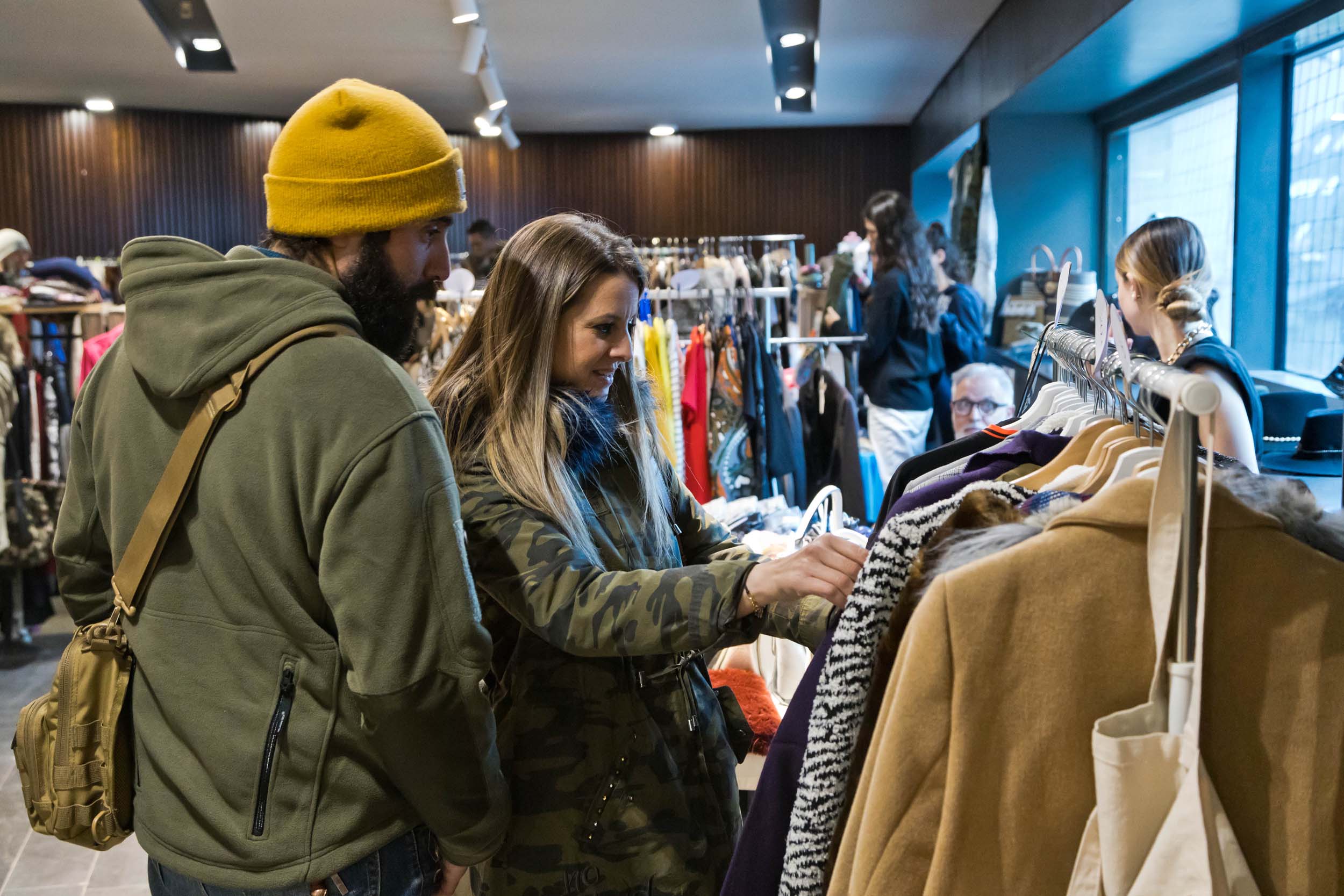 L’espai infantil i els immigrants que es volen proveir de roba d’abric ...