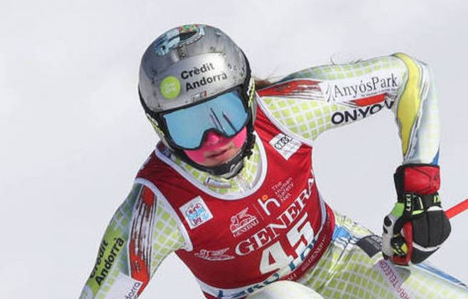 Cande Moreno s’encalla amb una porta del supergegant de la Copa del Món ...