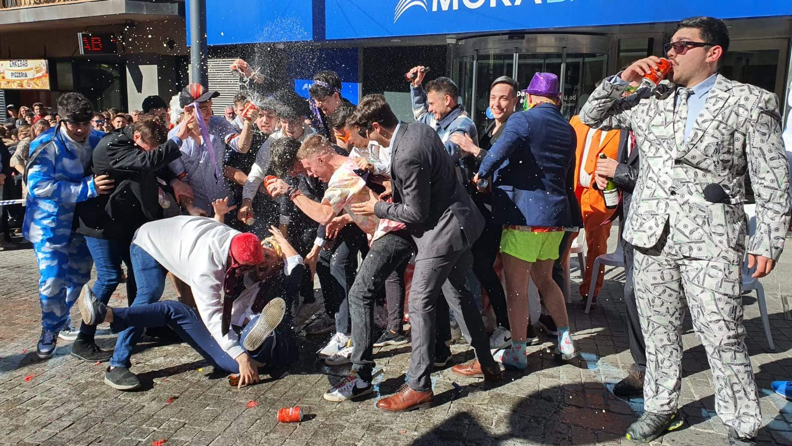 La penjada del carnaval d’Encamp proclama Laura Mas reina del ...