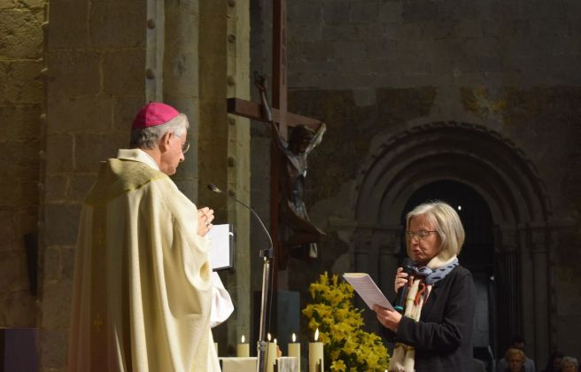 Una mestra de religió del col·legi Sant Ermengol esdevé verge ...