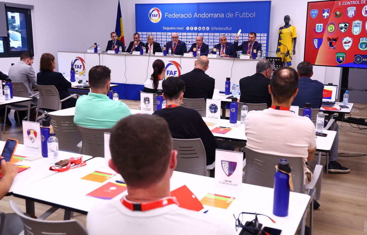 La FAF reconeix que caldran ajustaments a l’estadi d’Encamp per complir ...