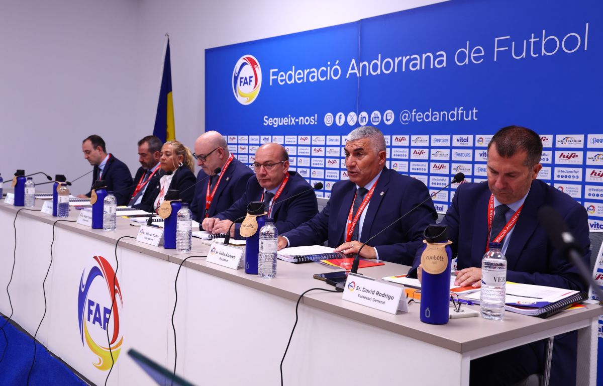 La manca d’instal·lacions obliga a la FAF a tancar la porta a nous clubs de forma provisional ...