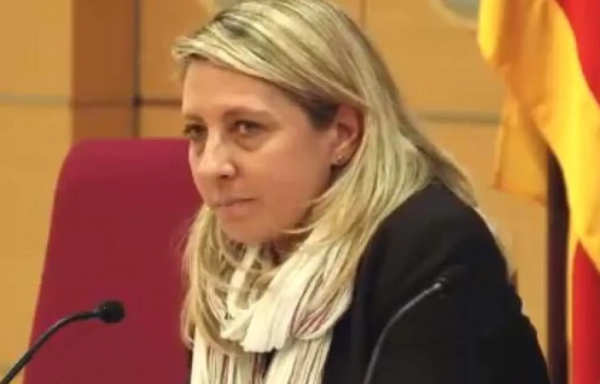 La jutgessa catalana Míriam de Rosa i la batlle civilista Nàdia Alís ...